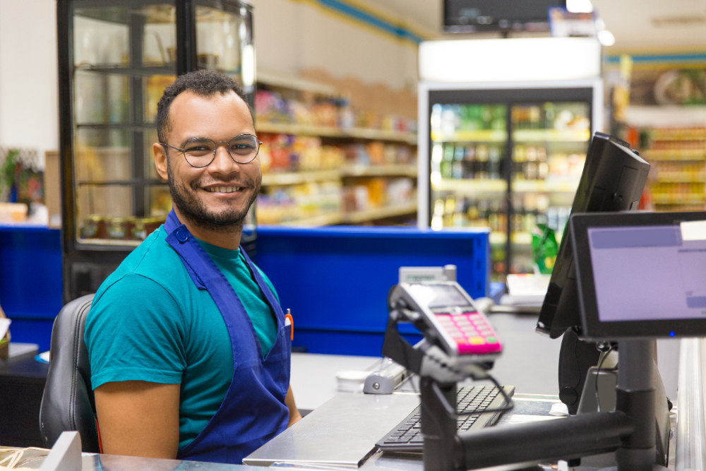 O que faz um operador de loja em supermercado? Veja aqui - Néctar de ...